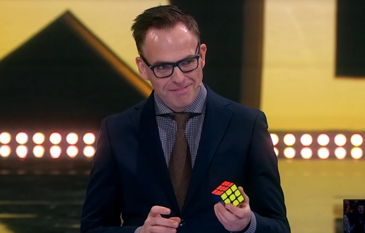 Tryllekunstner Rune Carlsen er en heftig entertainer